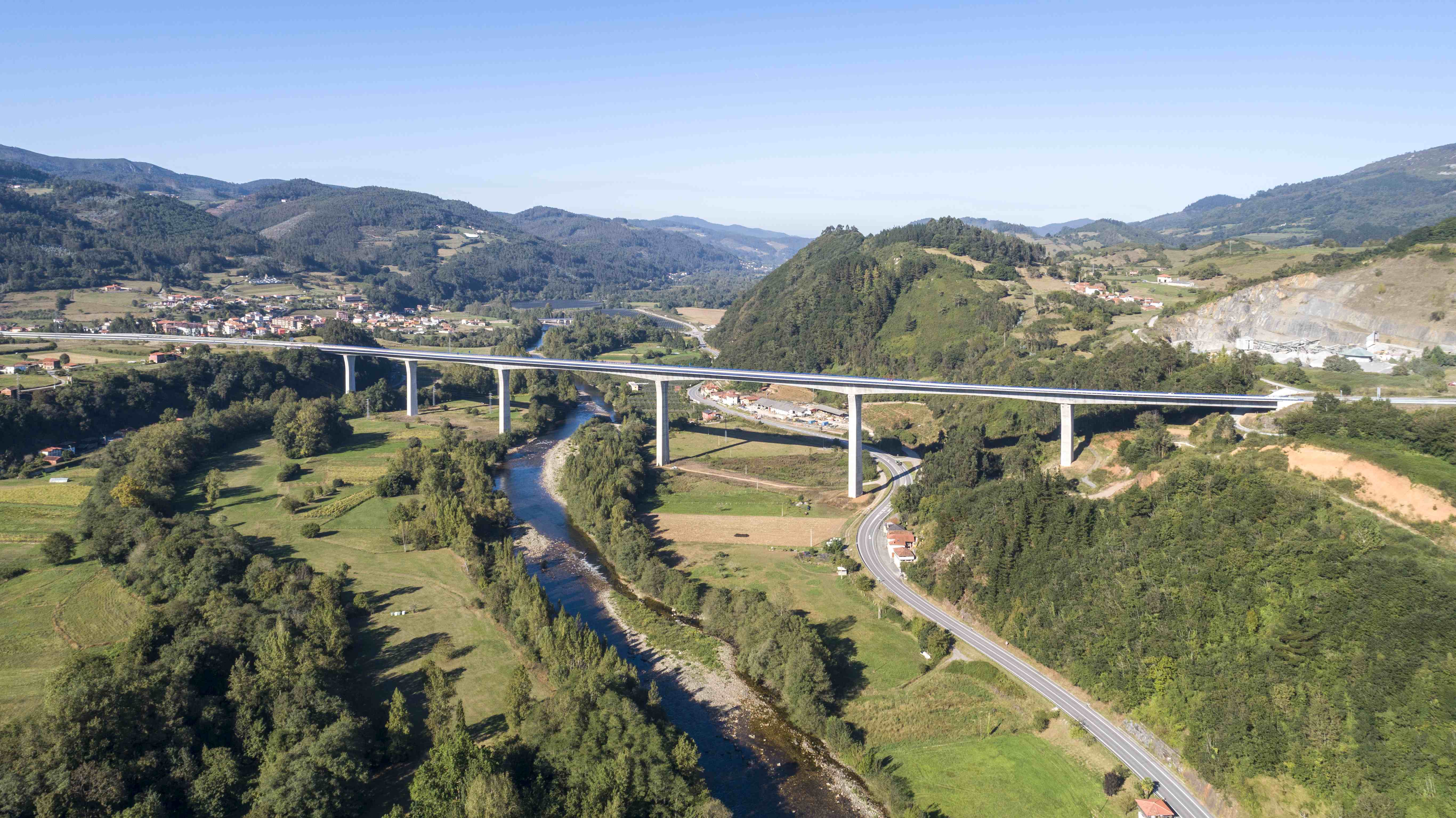 GOING | Puente sobre el río Narcea