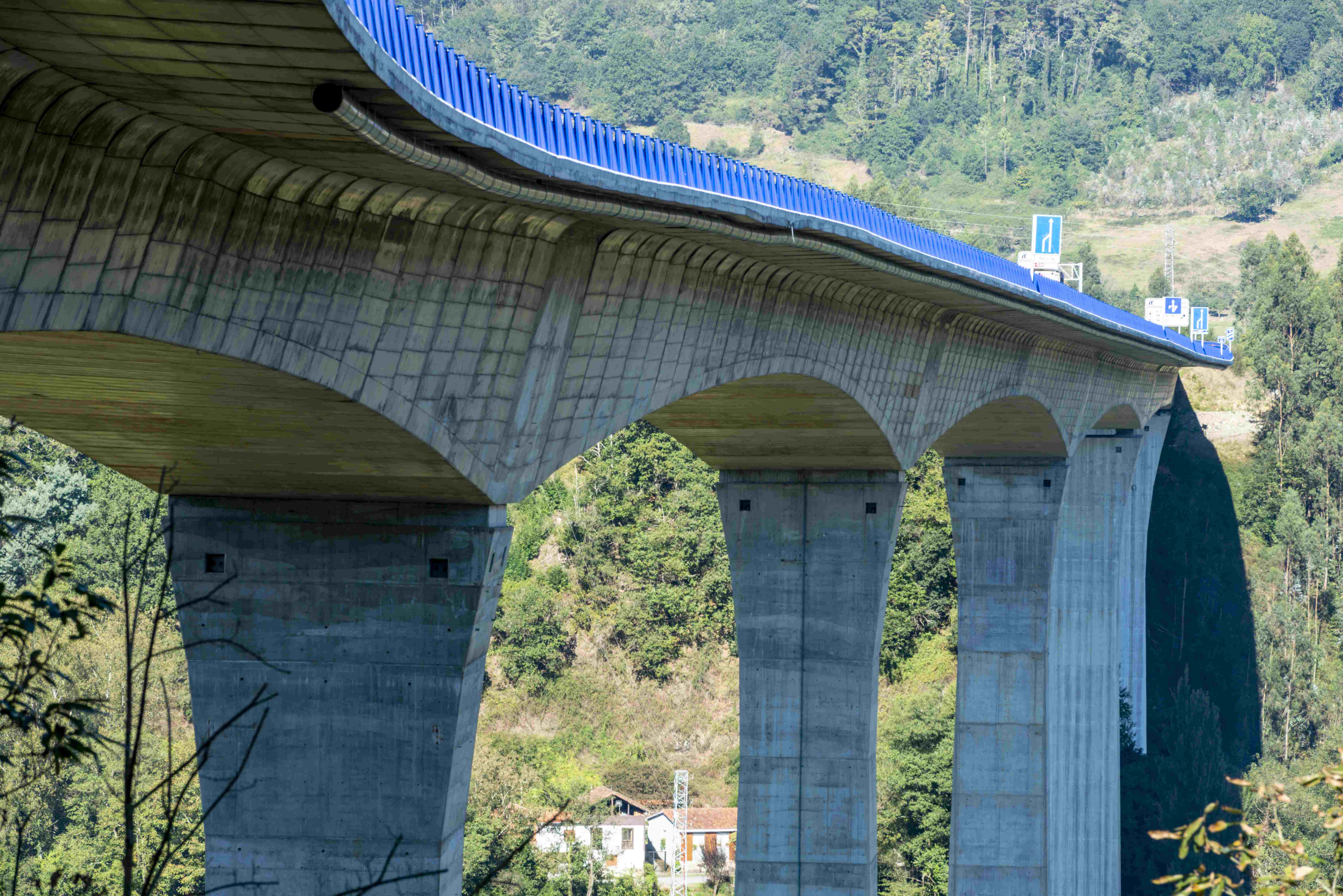 GOING | Puente sobre el río Narcea