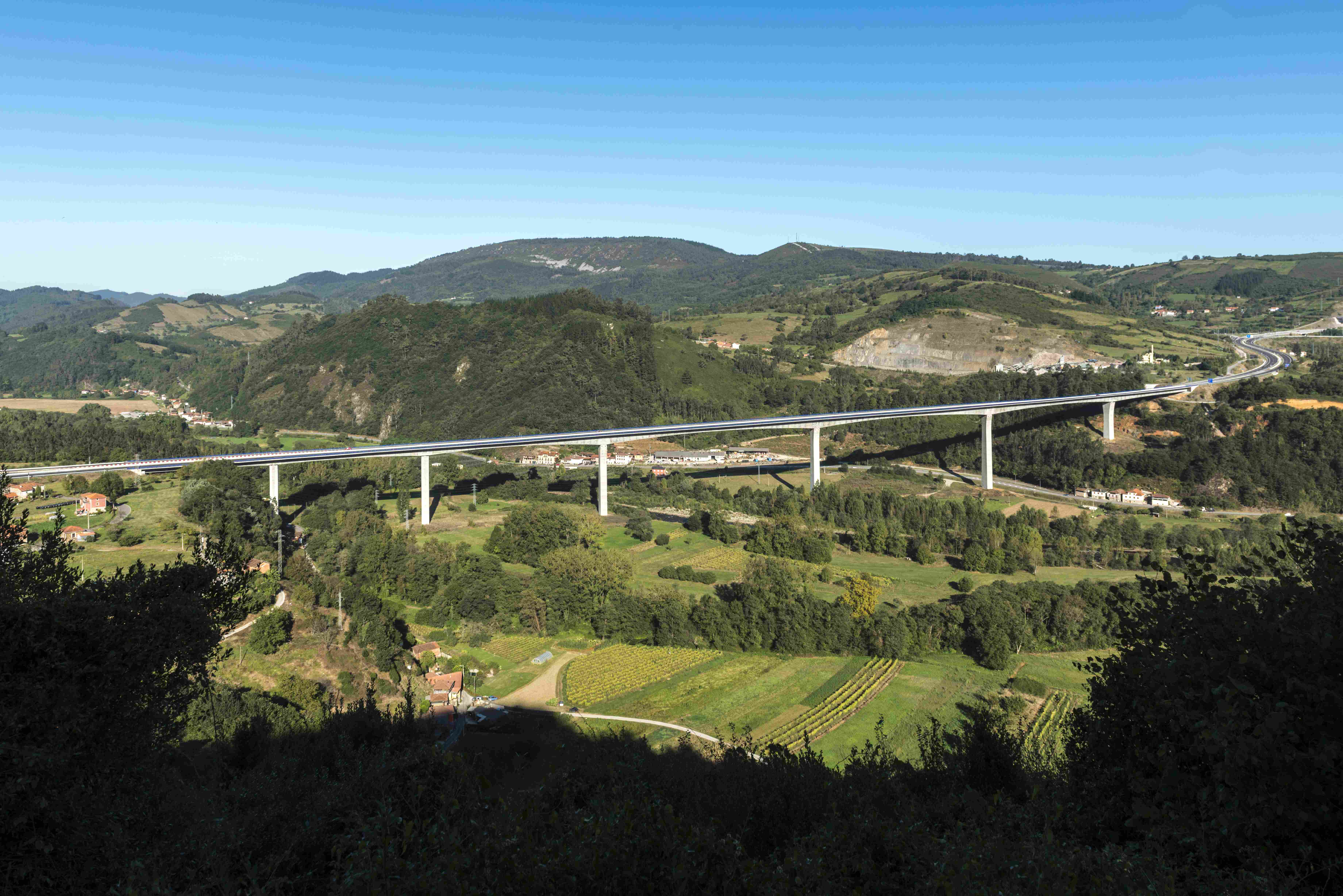GOING | Puente sobre el río Narcea