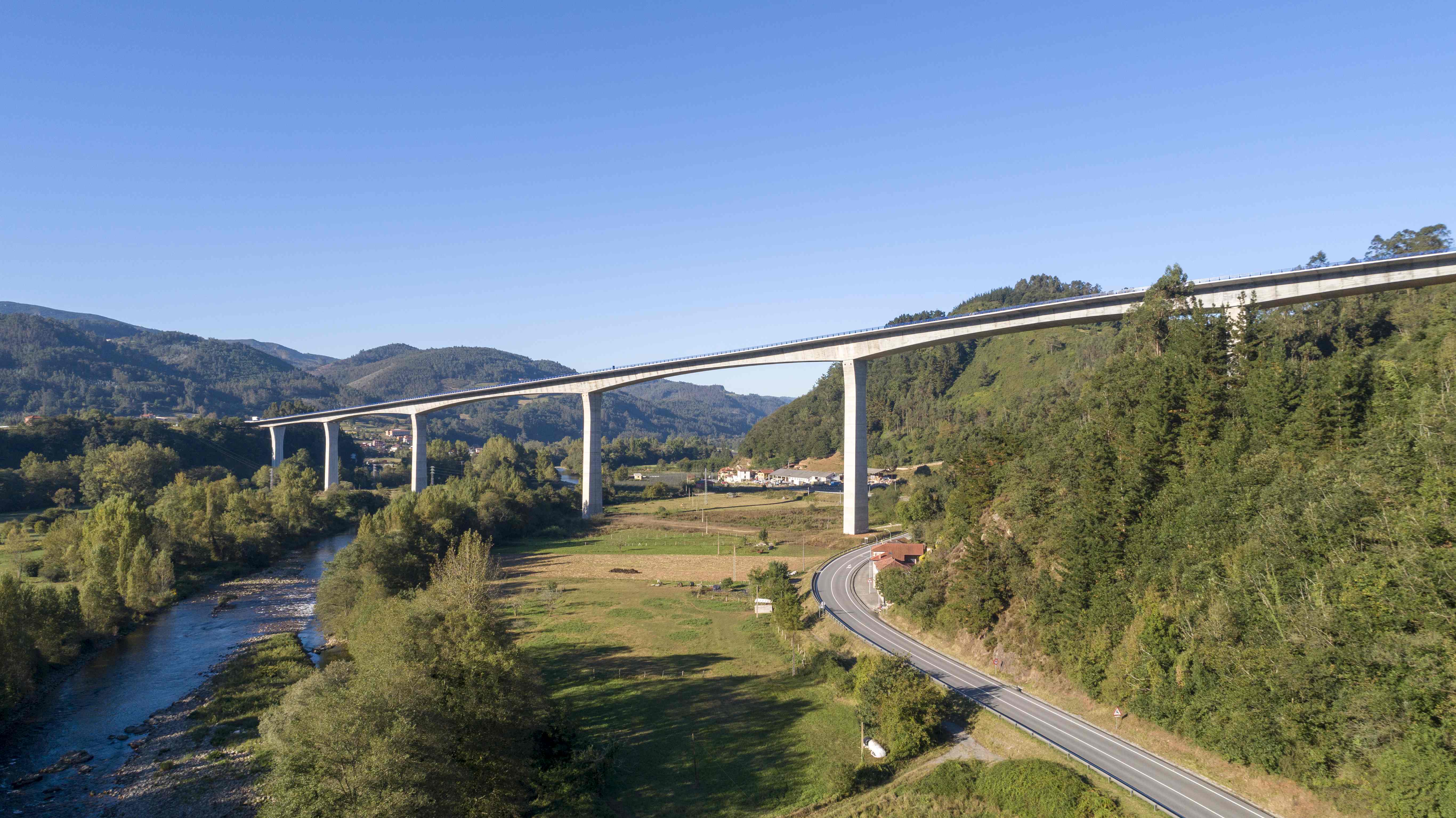 GOING | Puente sobre el río Narcea